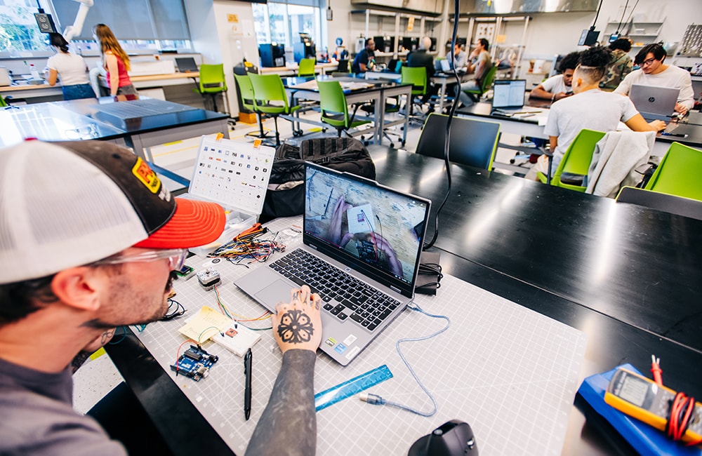 Peek inside the School of Engineering's showpiece lab | UAB Reporter